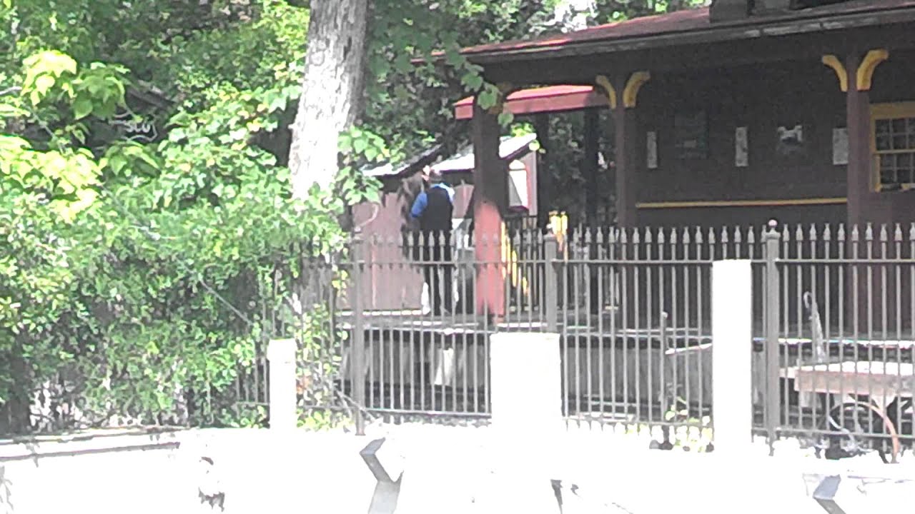 FSDL #43 entering the depot - YouTube