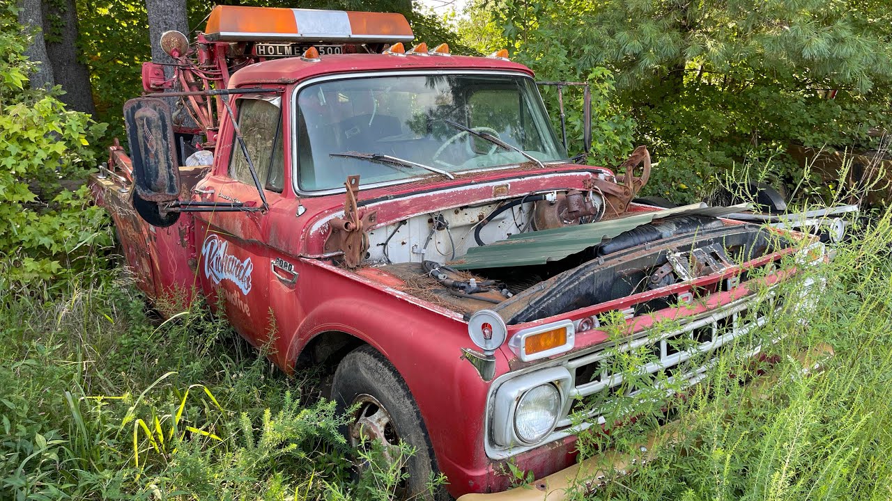 Richard the Tow Truck Big Red Beast. 1965 Ford F350 Holmes 500/525 ...