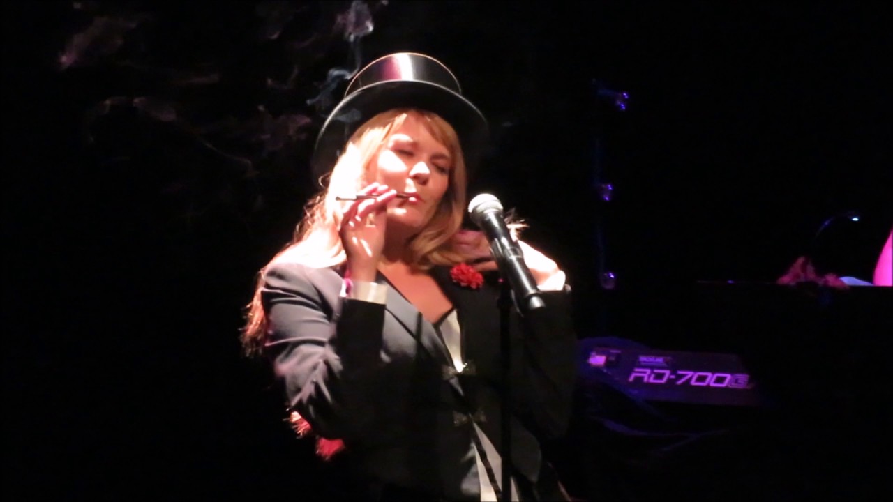 AGNES BIHL A SOTTEVILLE 2016 - YouTube