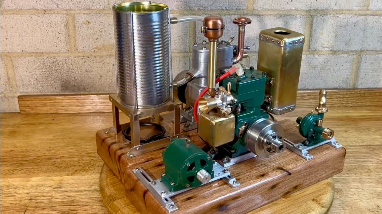 Two Whippet model engines, the old and the new. - YouTube