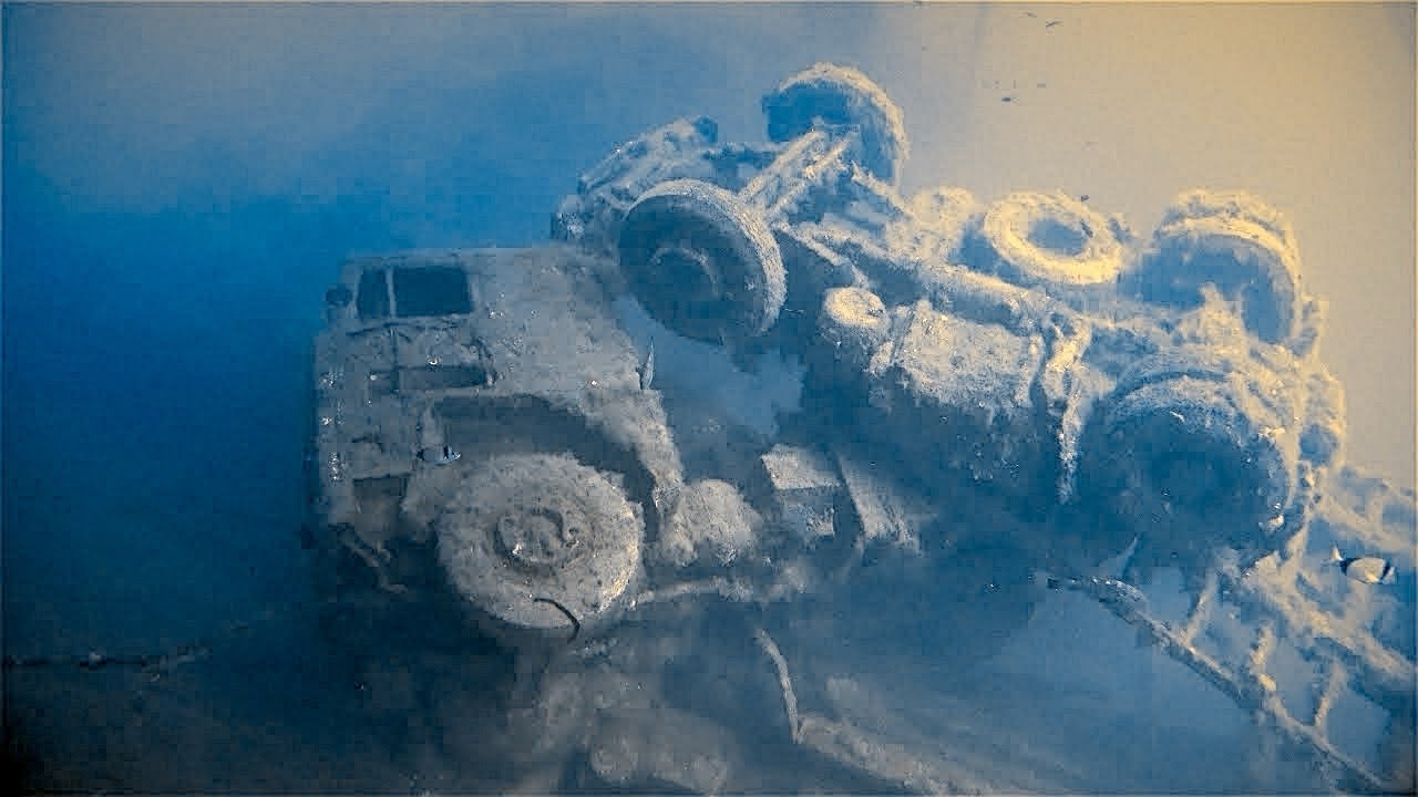 The Infamous Zainab & Mariam Wreck’s in Dubai - YouTube