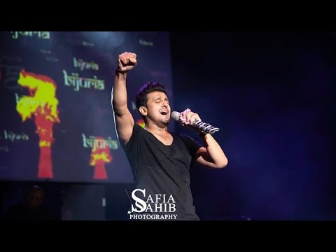 Soniyo | live performance | Sonu Nigam | Sonu bigamist love in ...