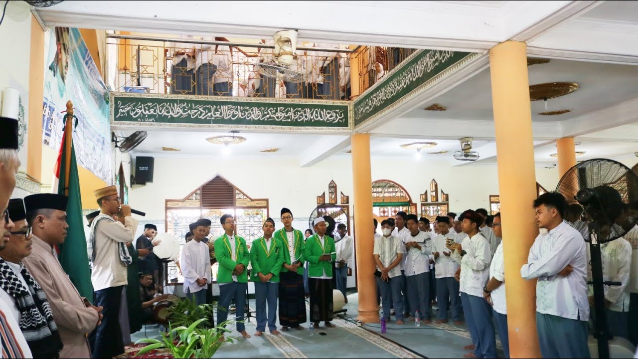 Pembacaan Maulid Dhiya 'Ulami di SMAN 45 Jakarta Tahun 2023 - YouTube