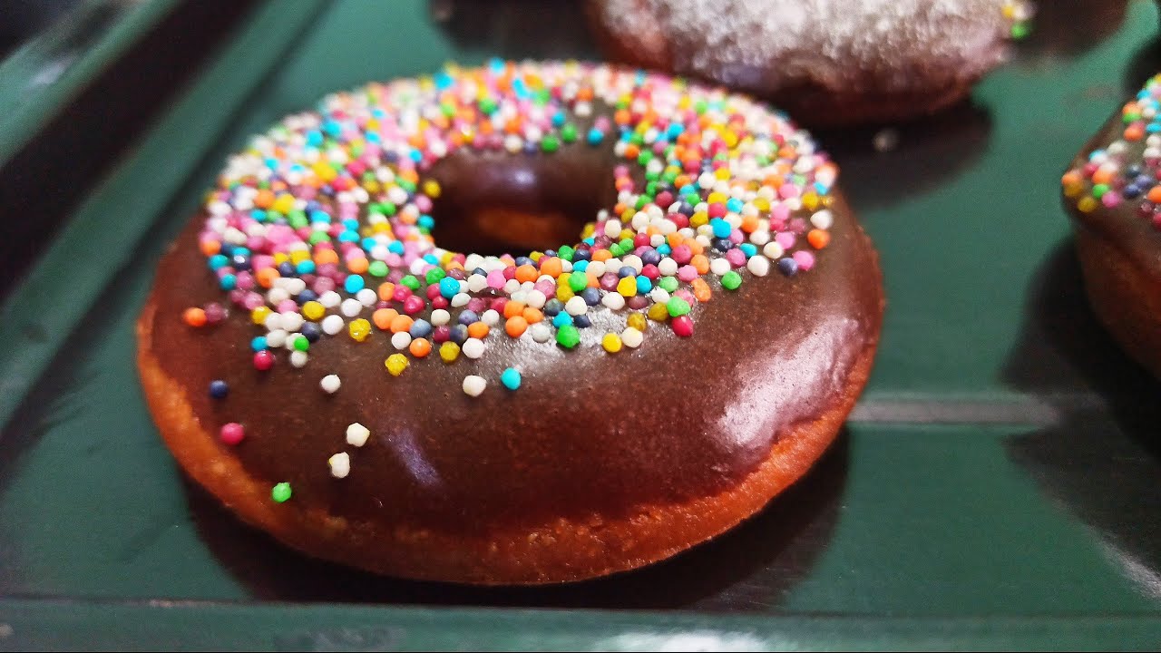 Eggless Doughnuts with Chocolate Glaze | Easy recipe for eggless ...