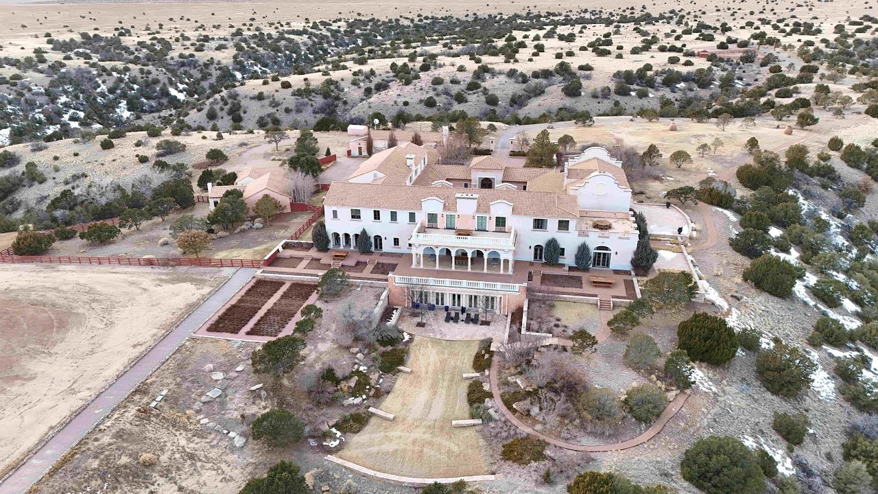 Jeffrey Epstein's Zorro Ranch, New Mexico - YouTube