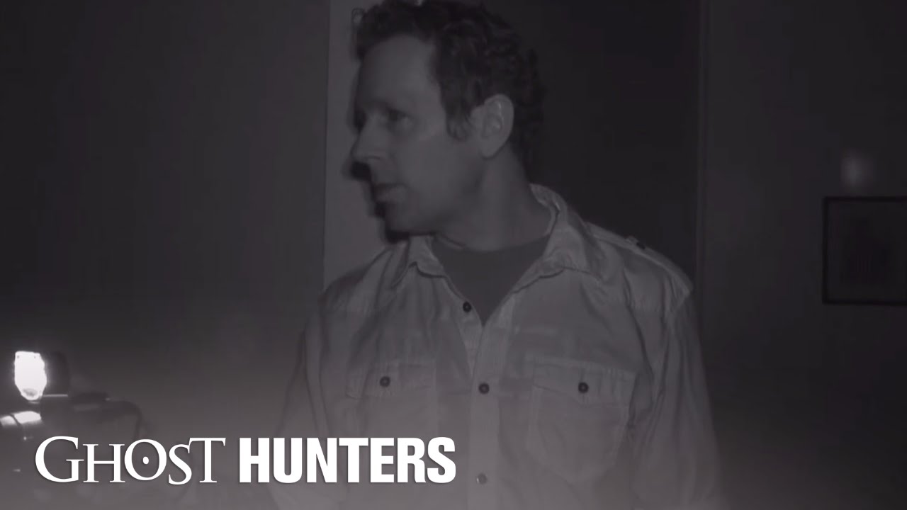 GHOST HUNTERS (Clips) | 'Talk to Us' | SYFY - YouTube