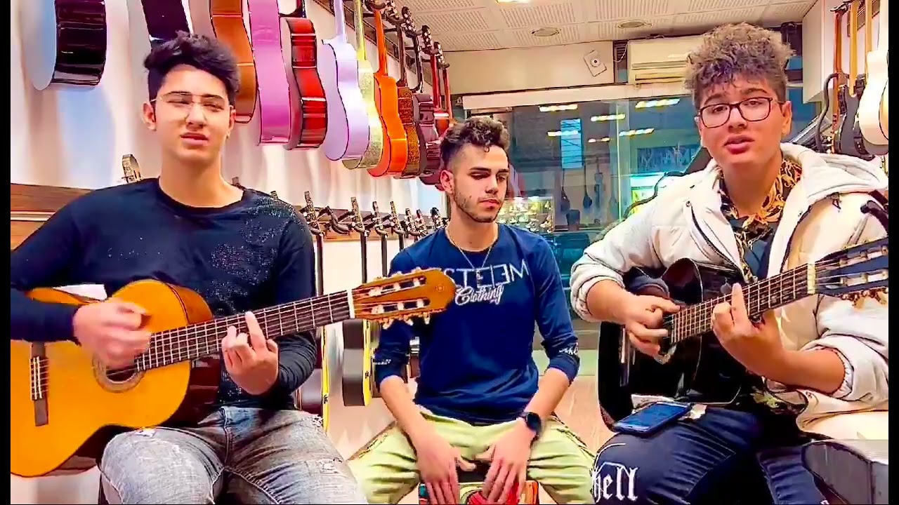 اجرای گروهی آهنگ "دیدی" از "امیر تتلو" گیتار-didi - amir tataloo - YouTube