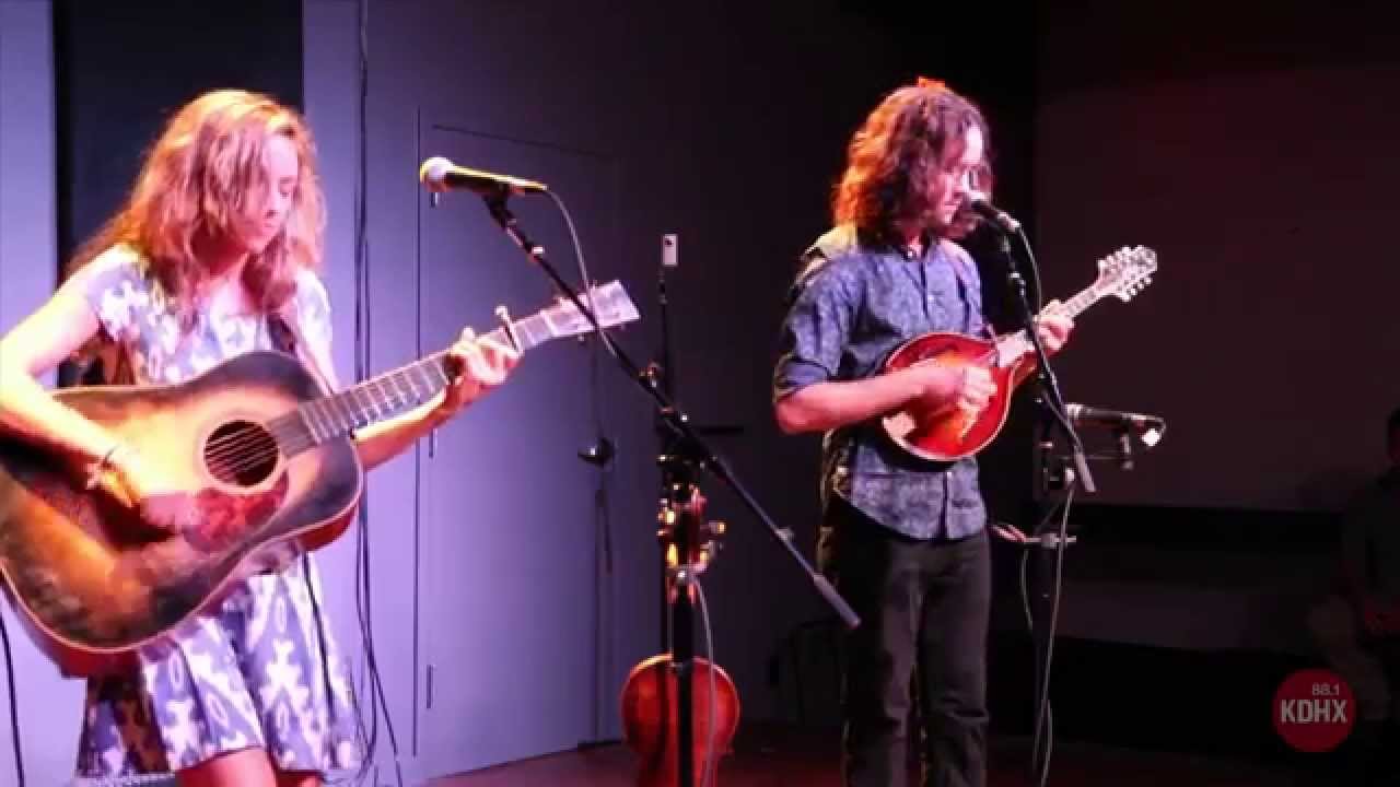 Mandolin Orange "Runnin' Red" Live at The Stage 8/6/14 - YouTube