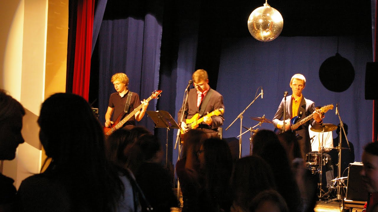 Suvehääl (Virmalised) - Neli Ja Pool (Rajaots), Live at Rakvere ...