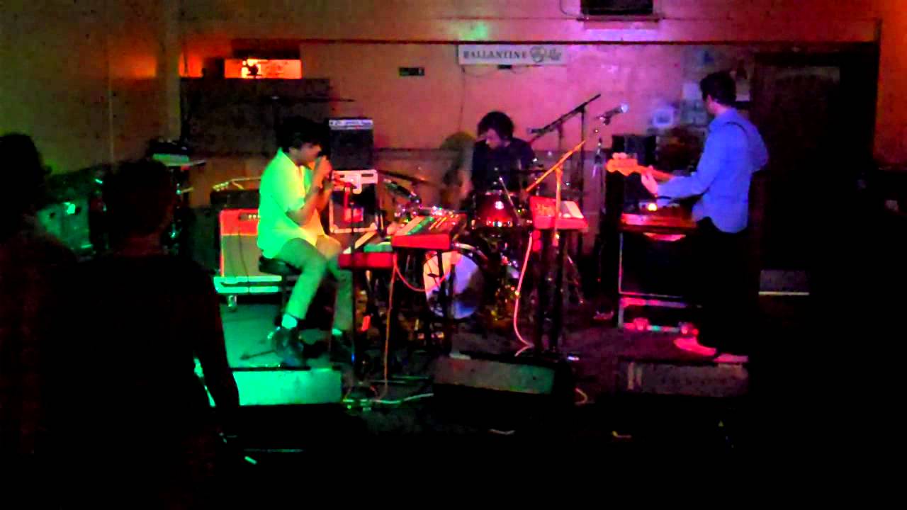 Pepper Rabbit -- Lake House - YouTube