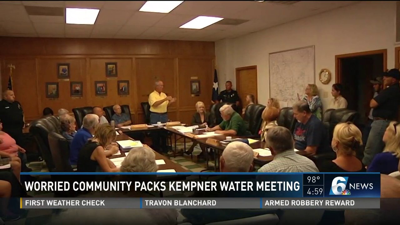 Worried community packs Kempner water meeting - YouTube