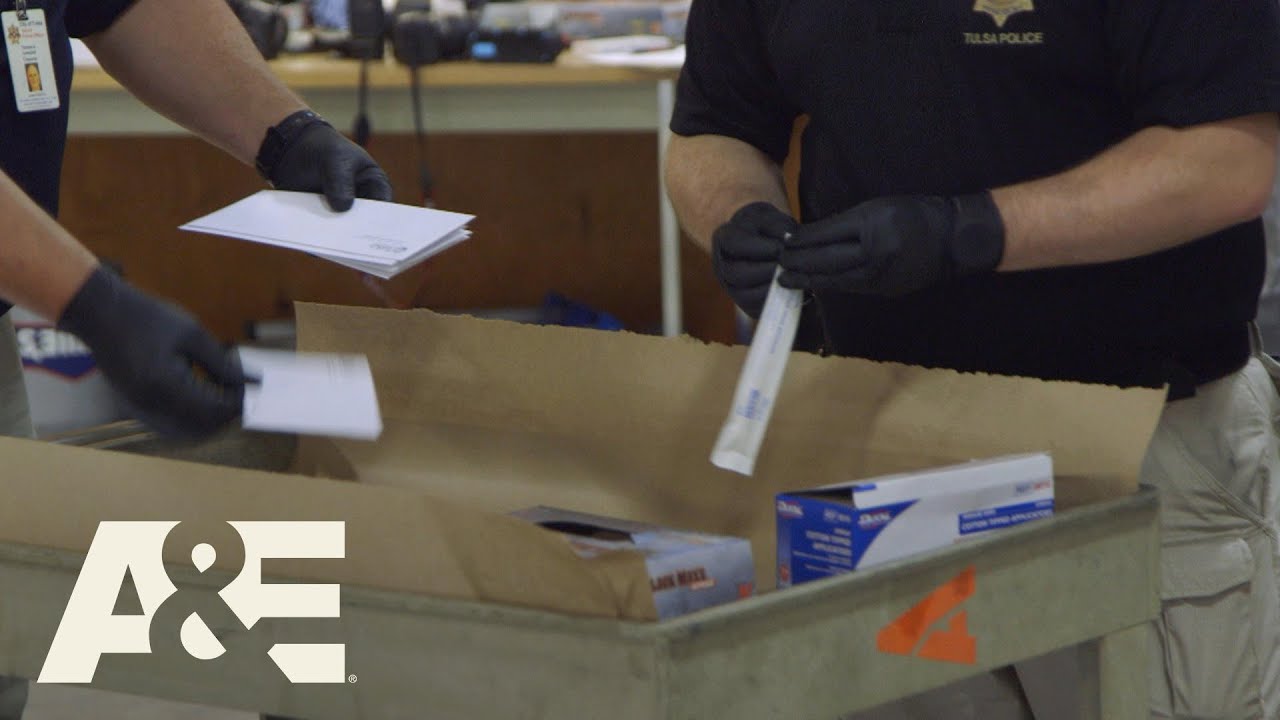 The First 48: CSI Team Looks For Blood | A&E - YouTube