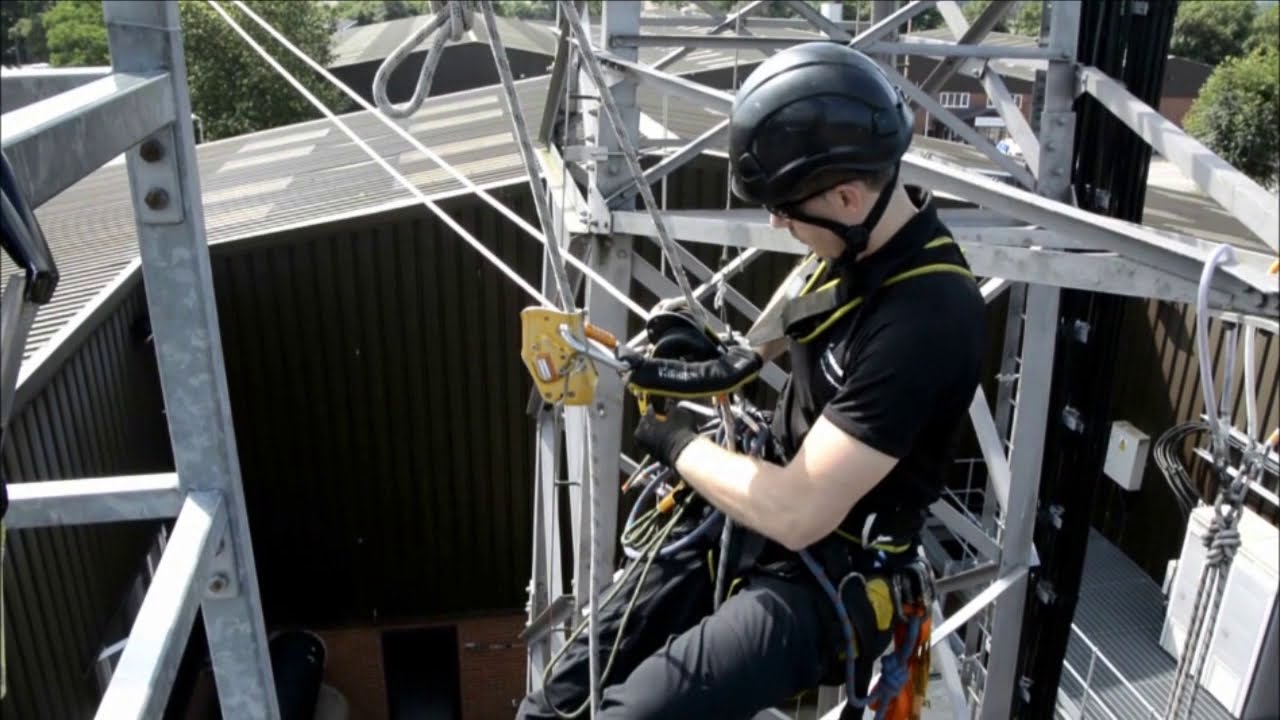 IRATA Level 1 Manoeuvre - Rope to Rope Transfer - YouTube