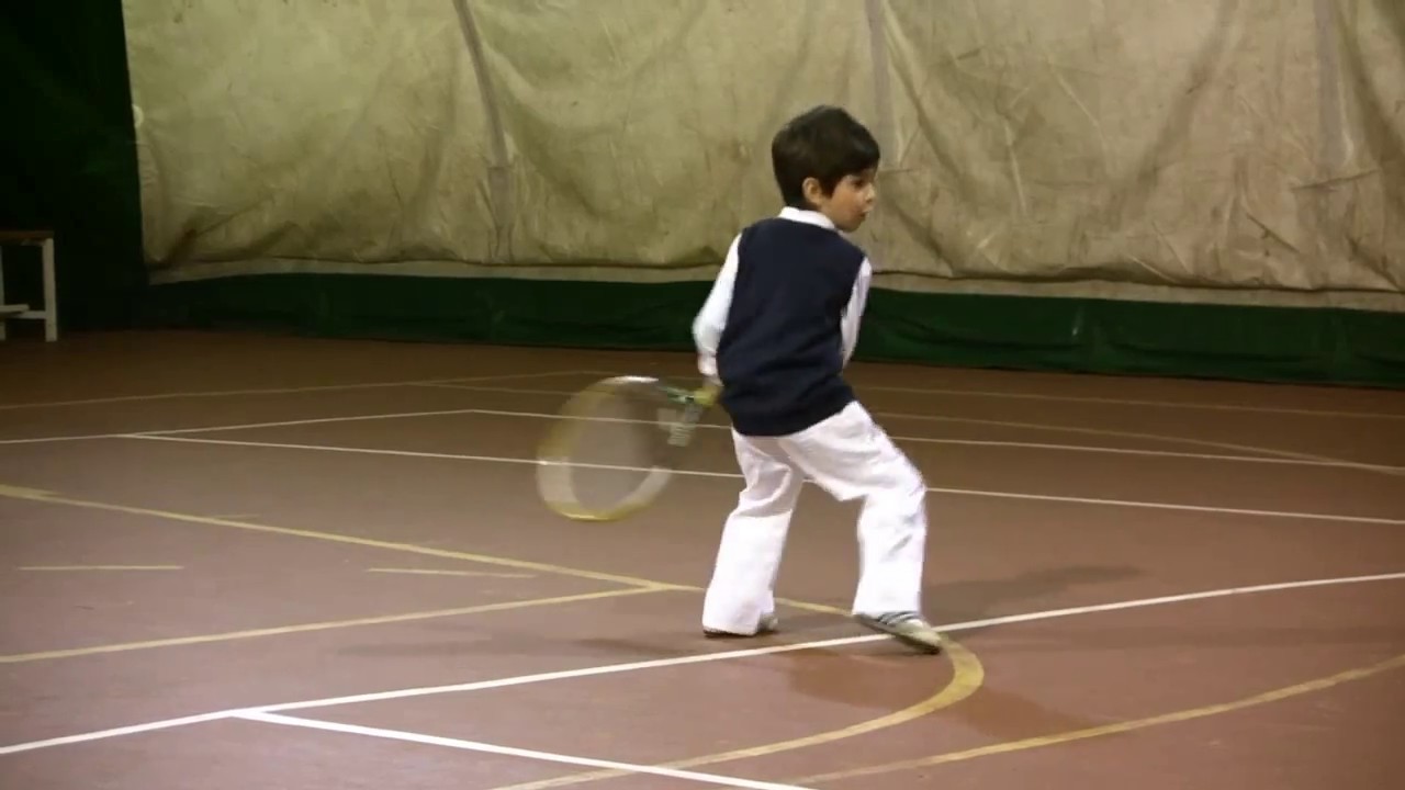 Tommy Spina 4 years old Tennis Italy - YouTube