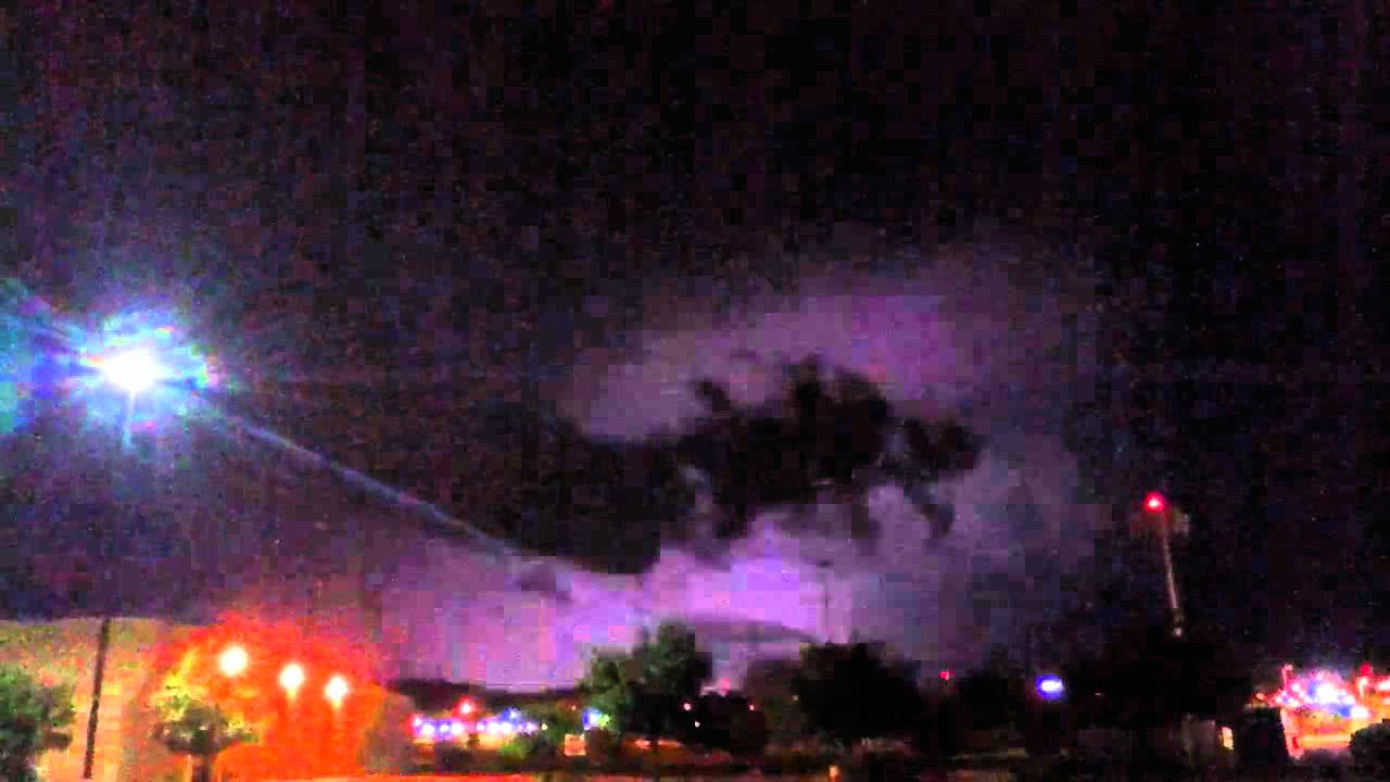 Omaha,NE lightning storm 8/6/11 - YouTube