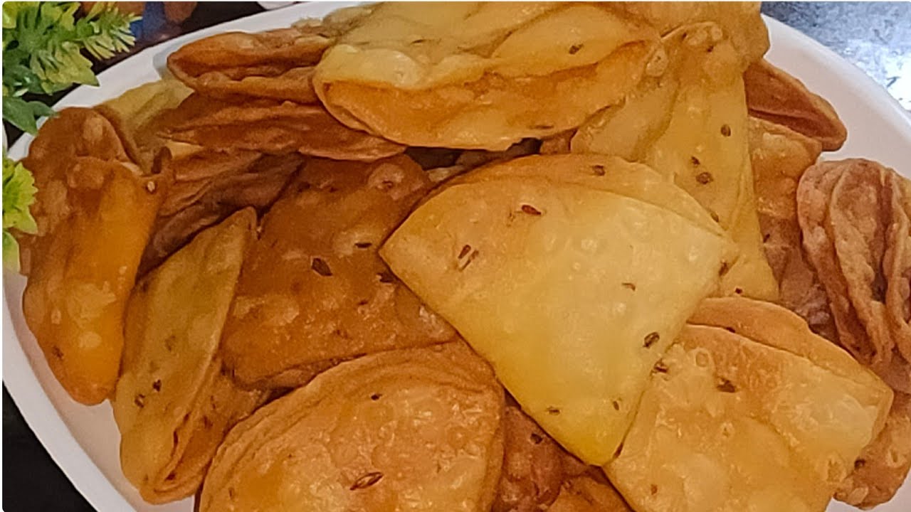 Mathari recipe | khasta layered mathari recipe| snacks recipe | Holi ...