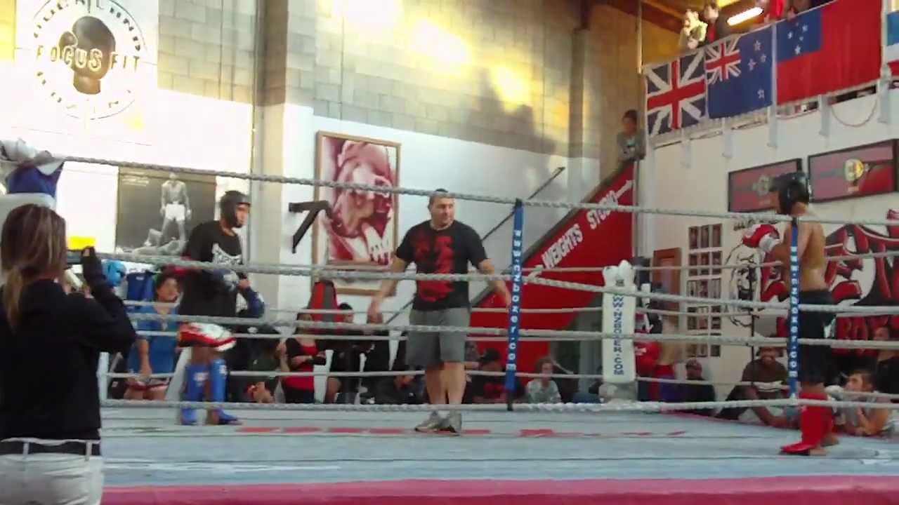 Fine Kula Fight!!!!! - YouTube