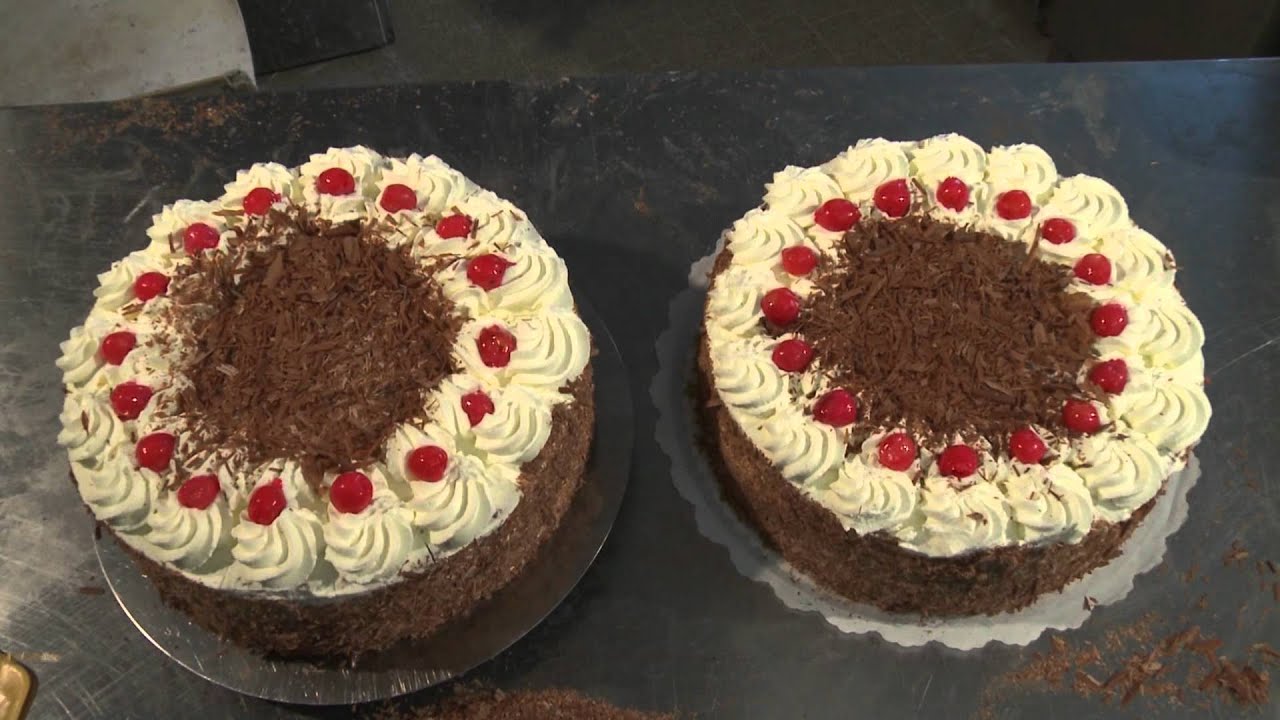 Schwarzwälder Kirschtorte in ca.2 Min.mpg - YouTube
