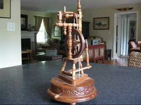 Spinning Wheel Music Box - YouTube