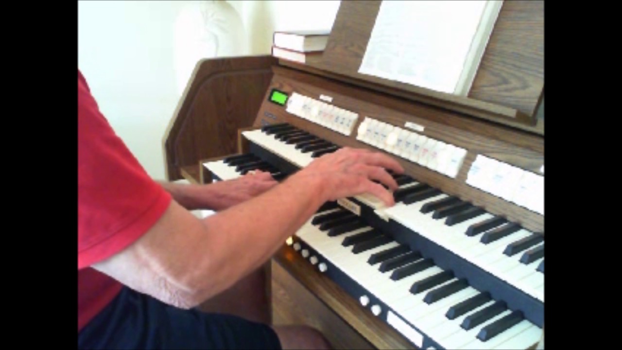 CHRISTMAS Medley Organ & Chimes - Lance Organist - YouTube