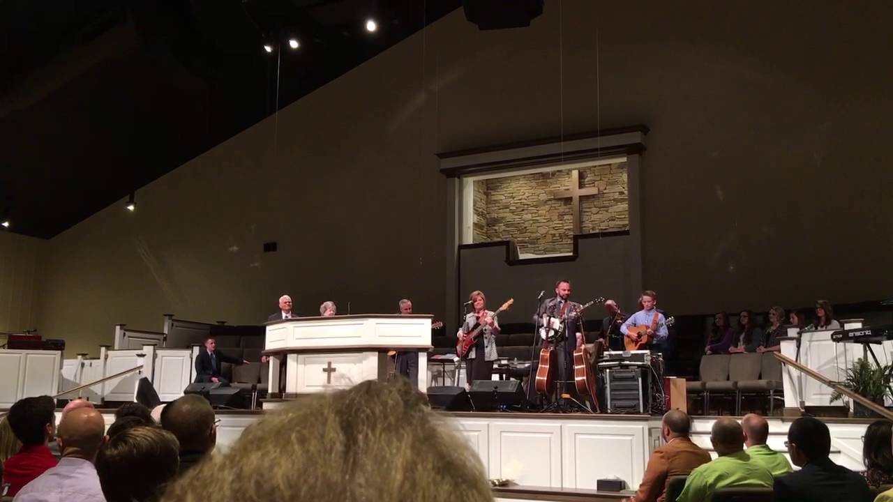 The Rochesters sing, "I'M A SOLDIER!" - YouTube