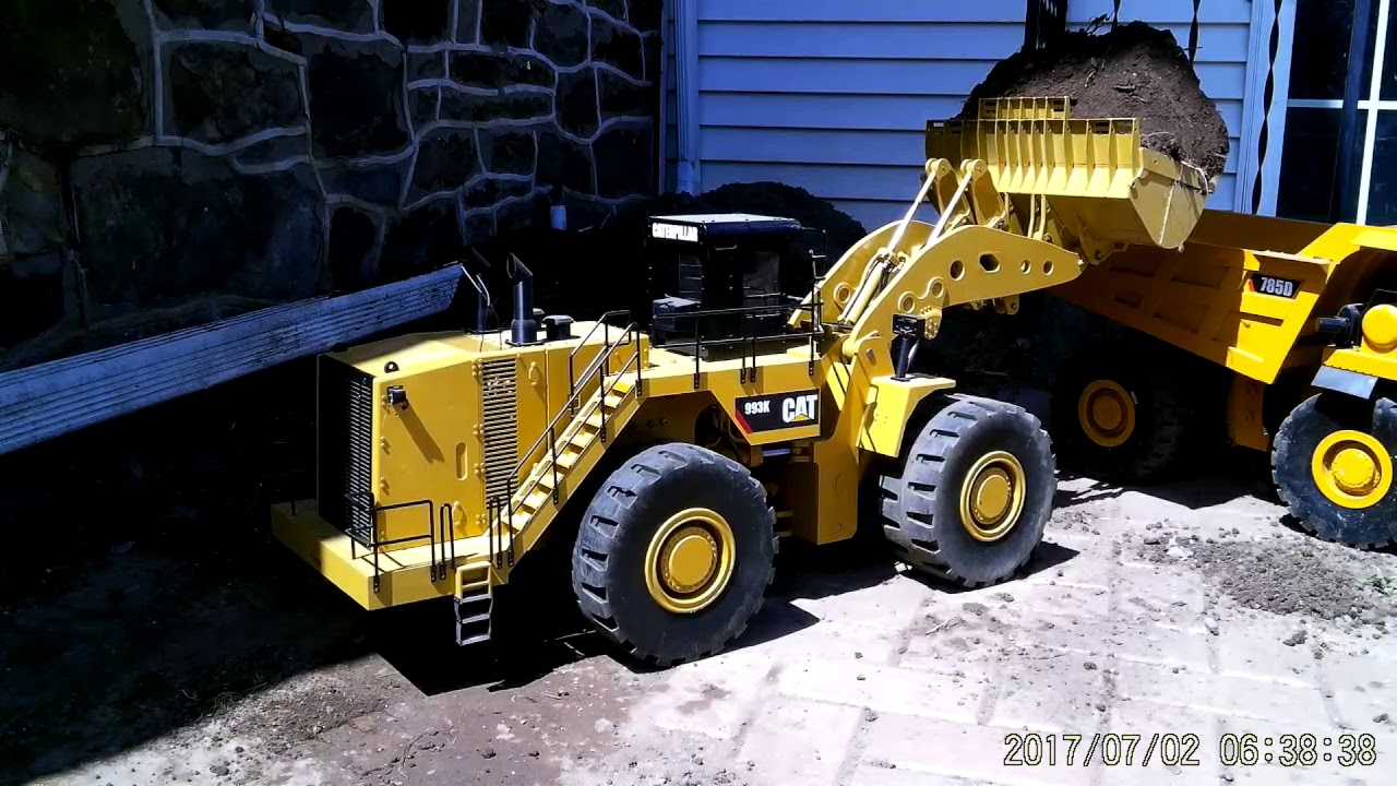 cat 993k loader and 785b haultruck - YouTube