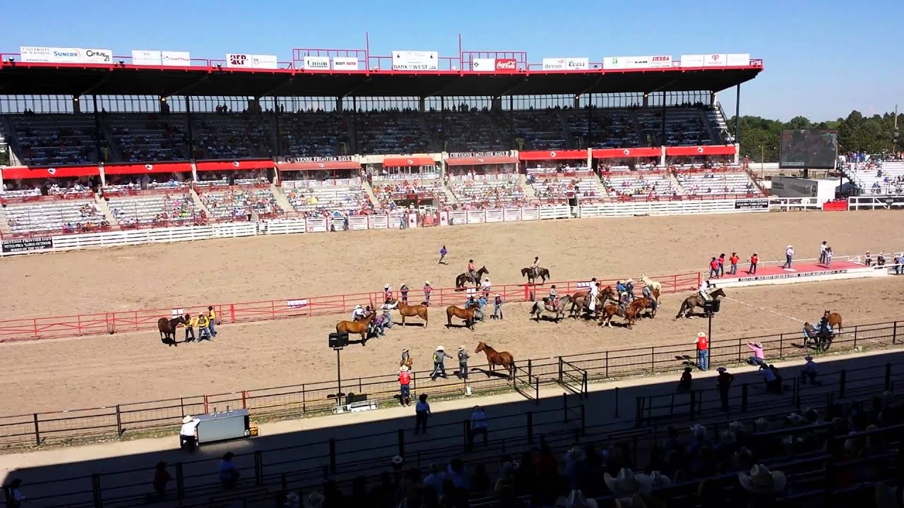 Wild horse race CFD 2013 - YouTube