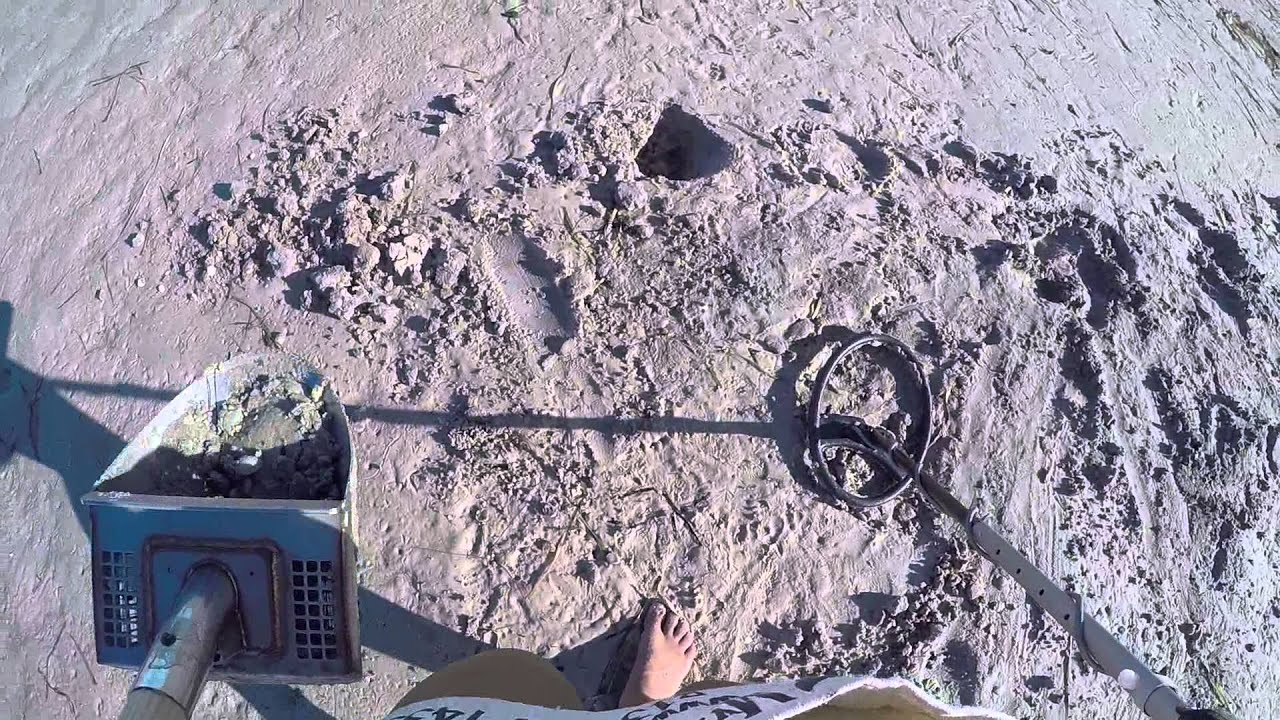 Metal Detecting Sunset Beach - 29 Nov 2015 - YouTube