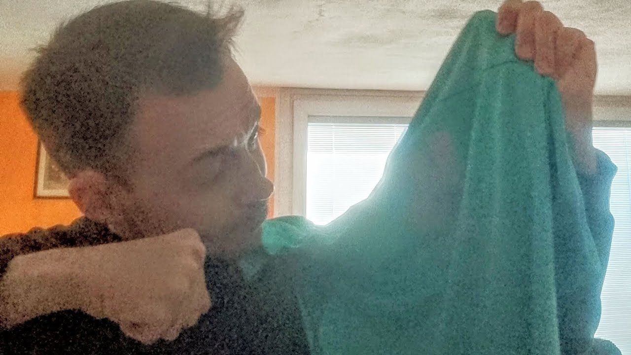 Ragazza Al Lavoro 'rider di deliveroo mi ha mandata a fanc*'. Lavorare ...