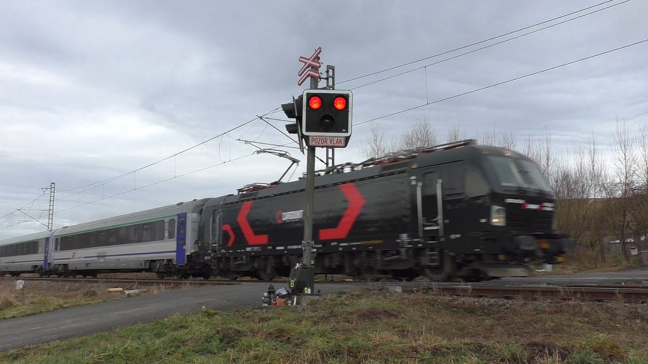 Železniční přejezd Lichkov #2 (P4091) - 18.12.2024 / Czech railroad ...