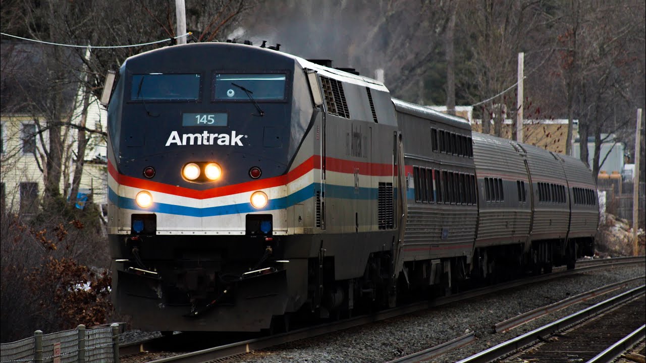 Amtrak’s Phase 3 Heritage Unit leads the Lake Shore Limited! 12/18/22 ...