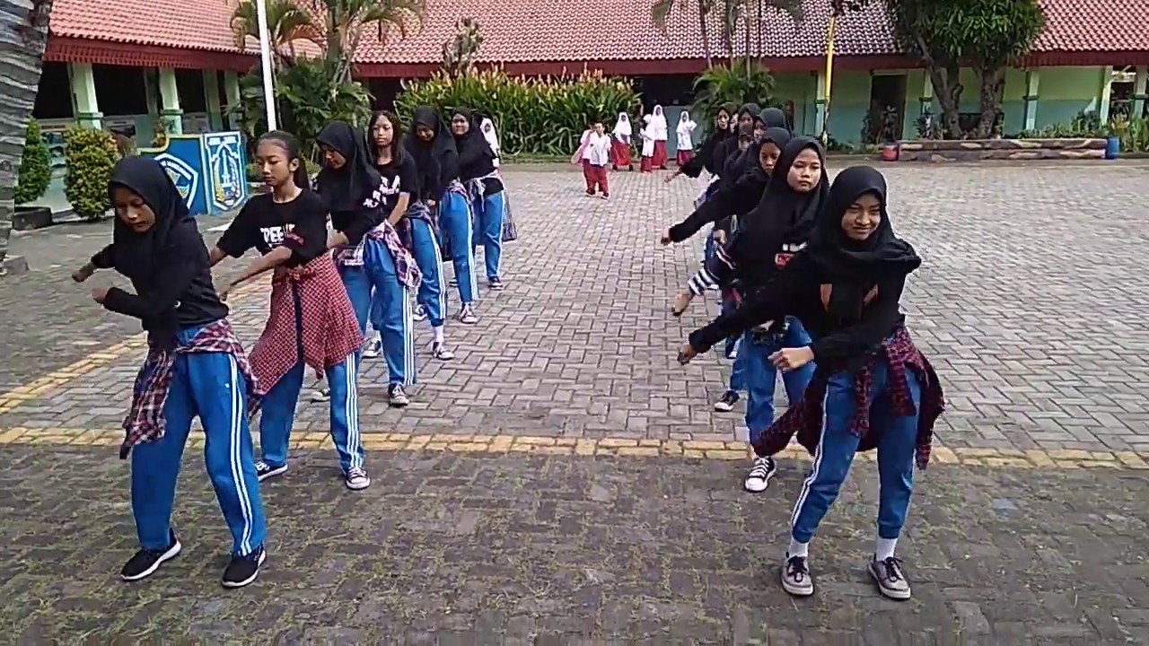 SENAM SD ZAMAN NOW - YouTube