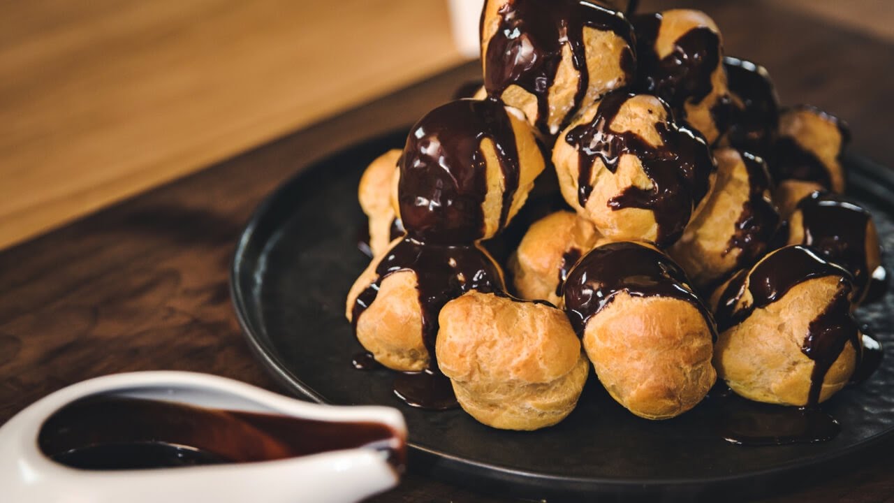 Solo Open Kitchen: Soezen gevuld met slagroom, chocolade en ...
