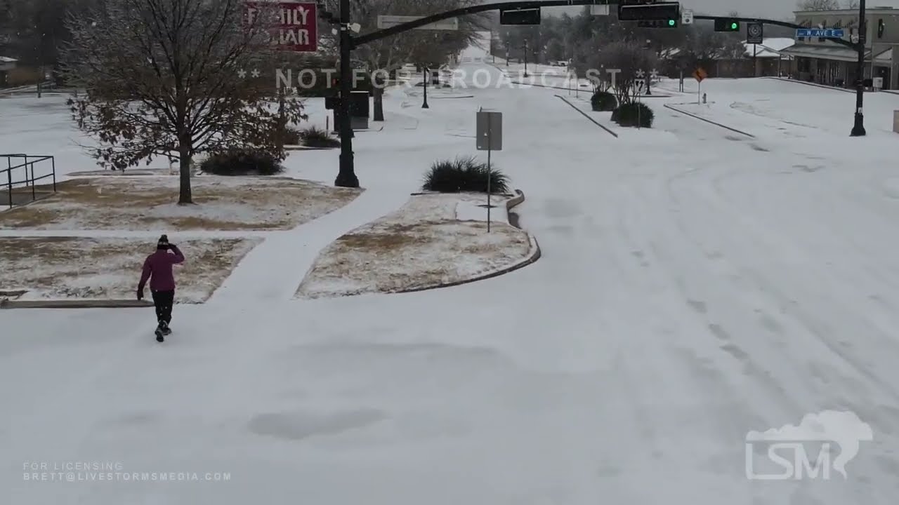 2022-02-03 Dallas, Texas - Freezing Rain Sleet and Snow - YouTube