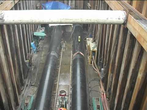 Visser & Smit Hanab - WRK project; sleufloze aanleg van dubbele leiding langs de A2