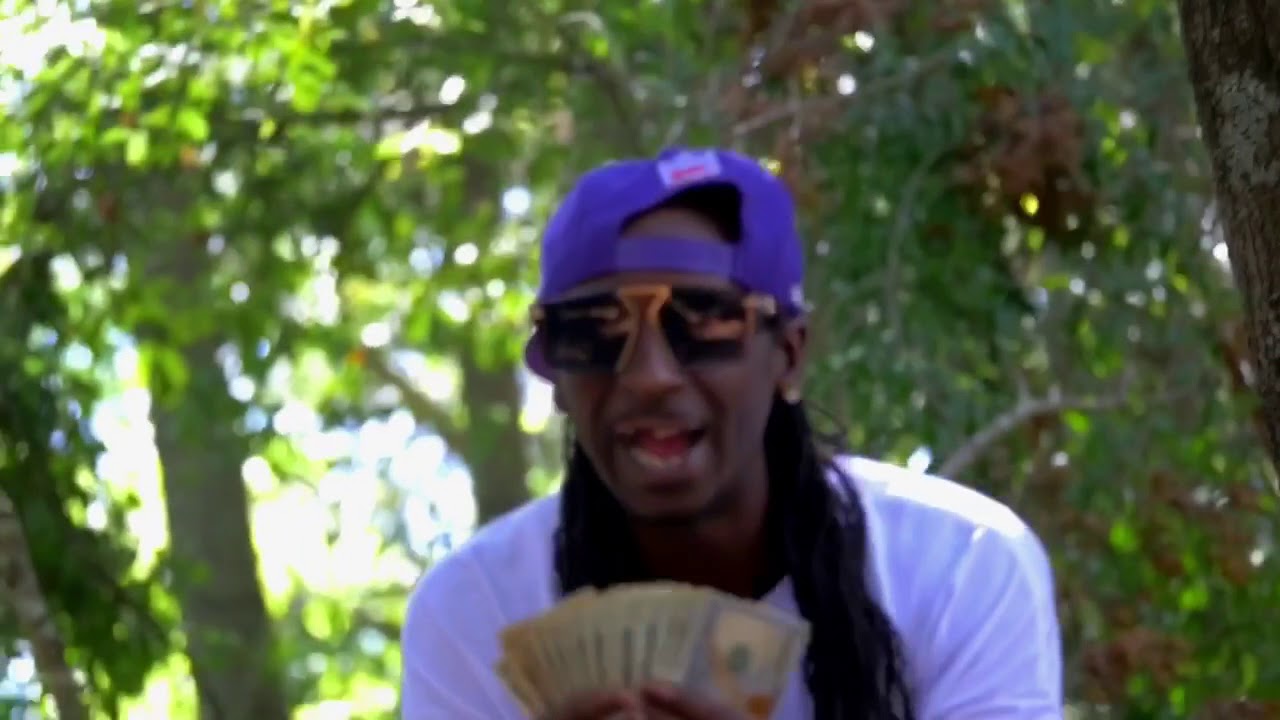 T GUTTA FT L.A KOOP - HOOD ON FIRE (music video) - YouTube