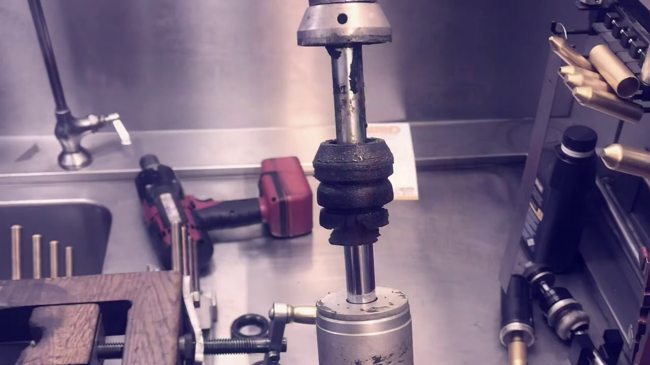 Yamaha YZ 250 Rear shock rebuild process (short) @traxden_motorcycles ...