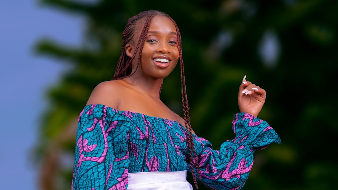 Moureen Ngigi 50k Subscribers Gift to Fans🛑 Win a Gift Live😊 - YouTube