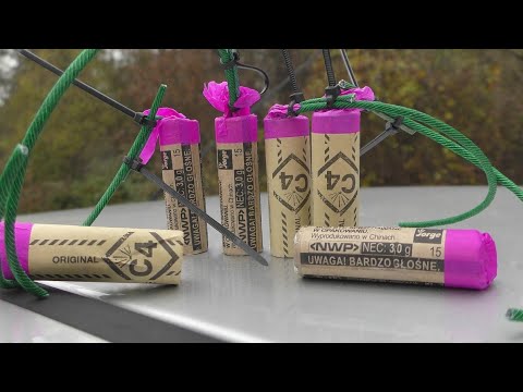Nowa seria - Szybkie POJEDYNKI - Petardy C4 vs FP3 nwp - YouTube