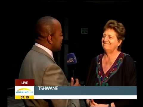 Gill Marcus talks about the new bank notes image with former president ...