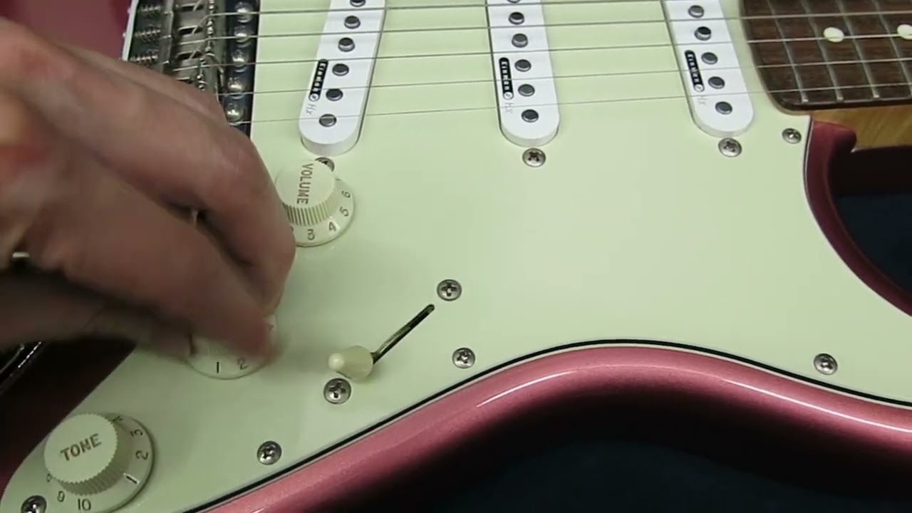 Combat CUSTOM GUITARS - YouTube