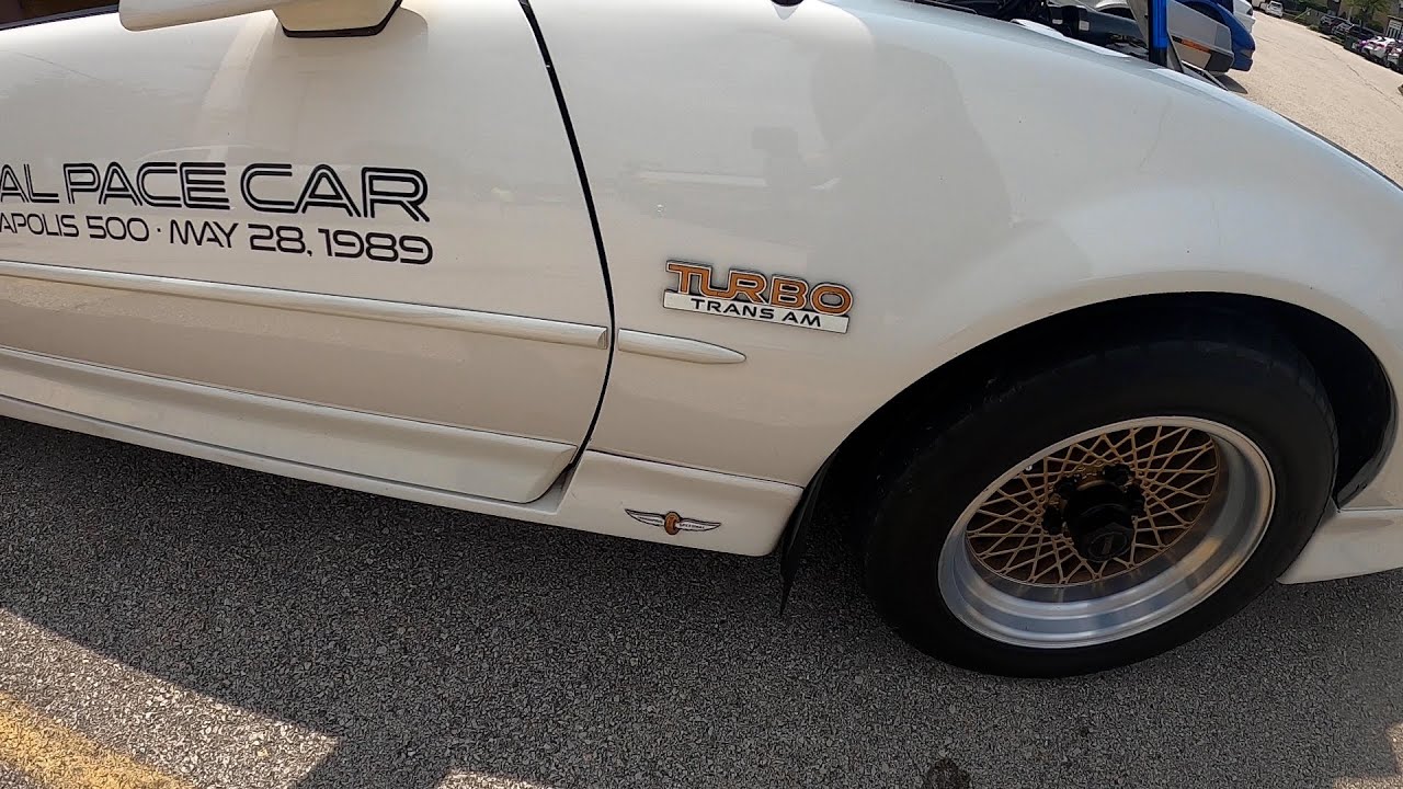 35th Anniversary of the ICC car show at Babe's!!! - YouTube