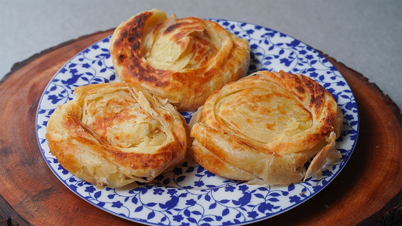 Street Style Bun Parotta Recipe | Lachhedar Soft, Flaky, Tasty Bun ...