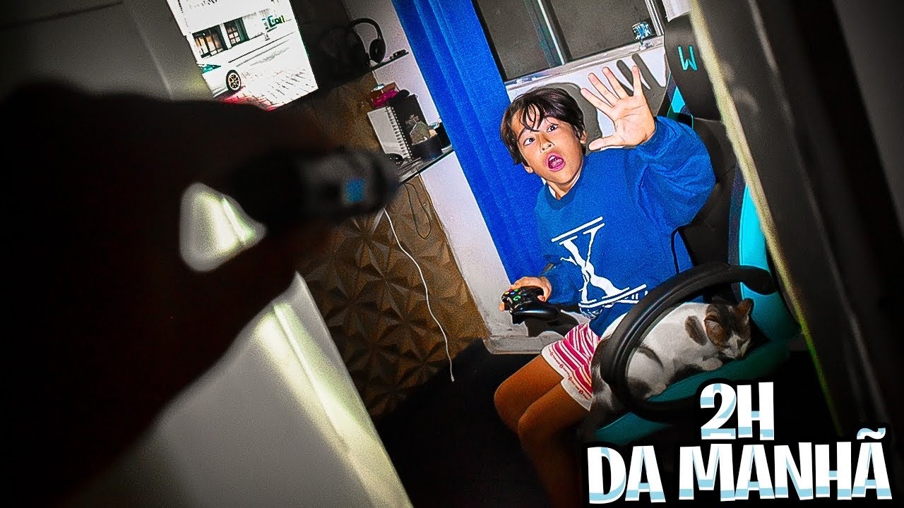 Flagrei Meu IrmÃozinho Jogando Escondido De Madrugada Youtube 8733