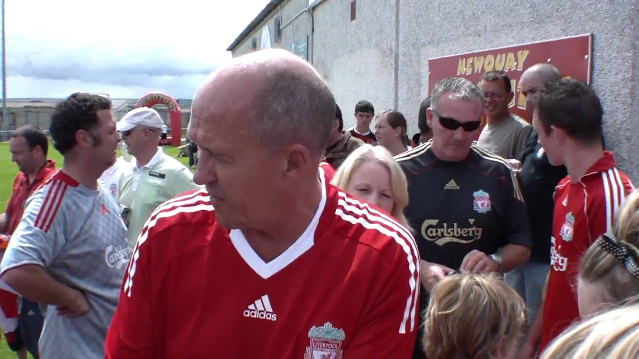Liverpool Legend Phil Neal talks about Liverpool FC Premiership 2010 ...