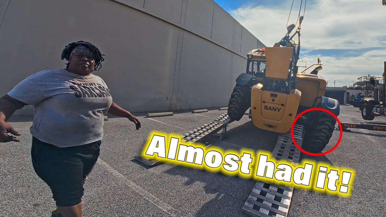 Telehandler trouble! Almost fell off trailer! - YouTube