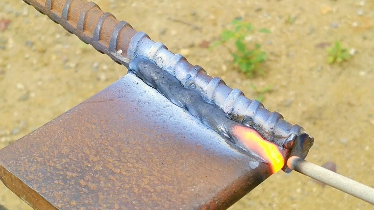 Only a few welders know the technique of welding steel plates to concrete iron - YouTube