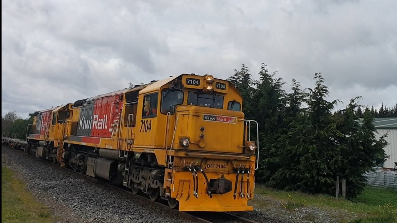 Retired DFT 7104 On Train 925 (HD) - YouTube