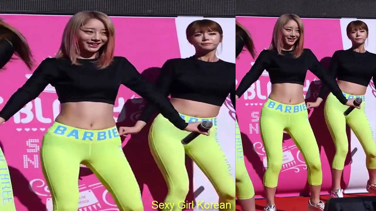 Korean Girl Kpop 대학로 게릴라공연 식스밤Six Bomb Step To Me 한빛 직캠 by 수원촌놈 - YouTube