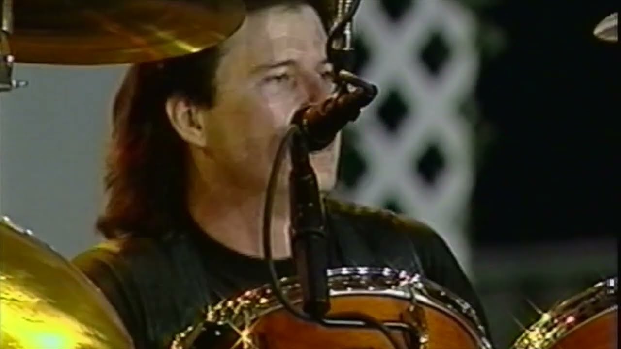 06. Finzzz - The Flying Marsupials - 1999 Iowa State Fair - YouTube